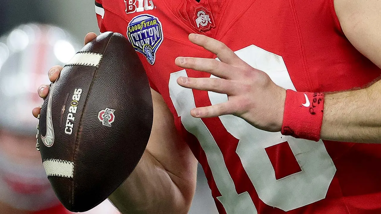Concern Grows Over Ohio State QB Will Howard's Mysterious Hand Injury
