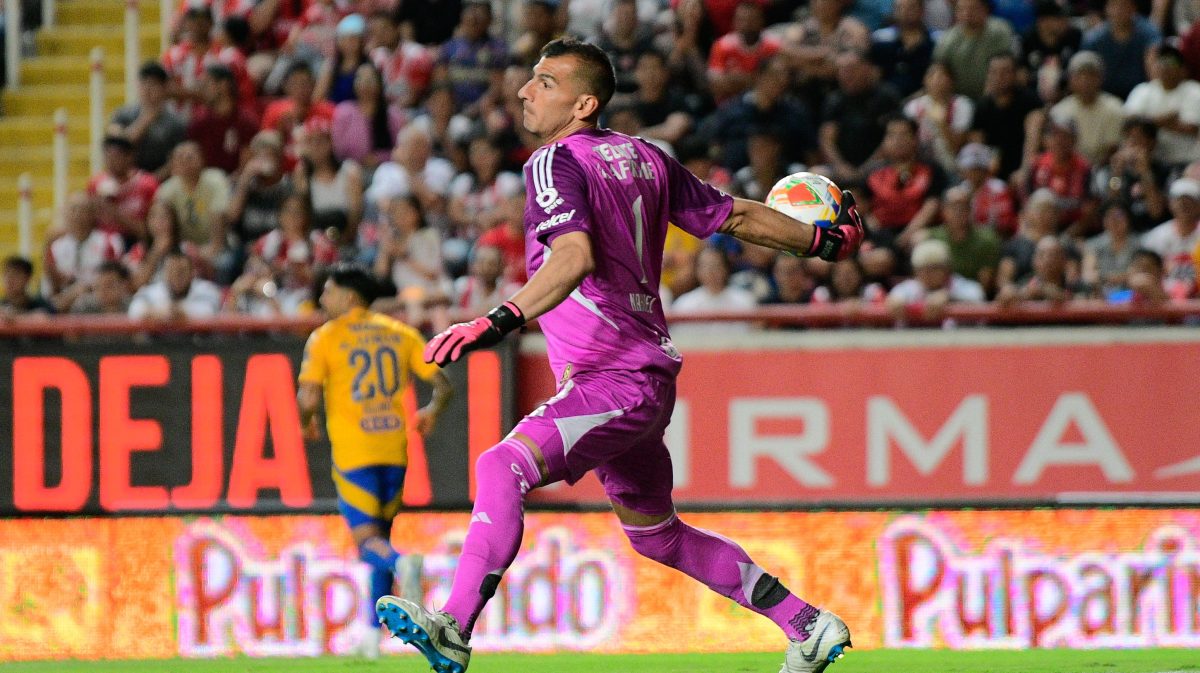 Tigres' Nahuel Guzmán Shines in Controversial Scoreless Standoff ...
